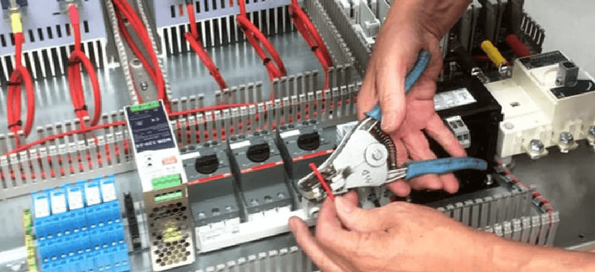 1800 Tonne Hydraulic Press Refurbishment METSO Australia - Scadalectric ...